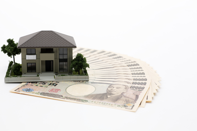 【ホームズ】マイホームの購入に契約金は必要? 住宅購入にかかる初期費用の内訳と目安 住まいのお役立ち情報